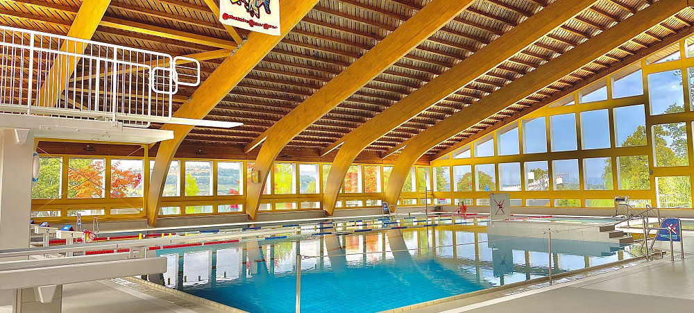 Hallen, Schwimm- und Strandbad der Region Murten